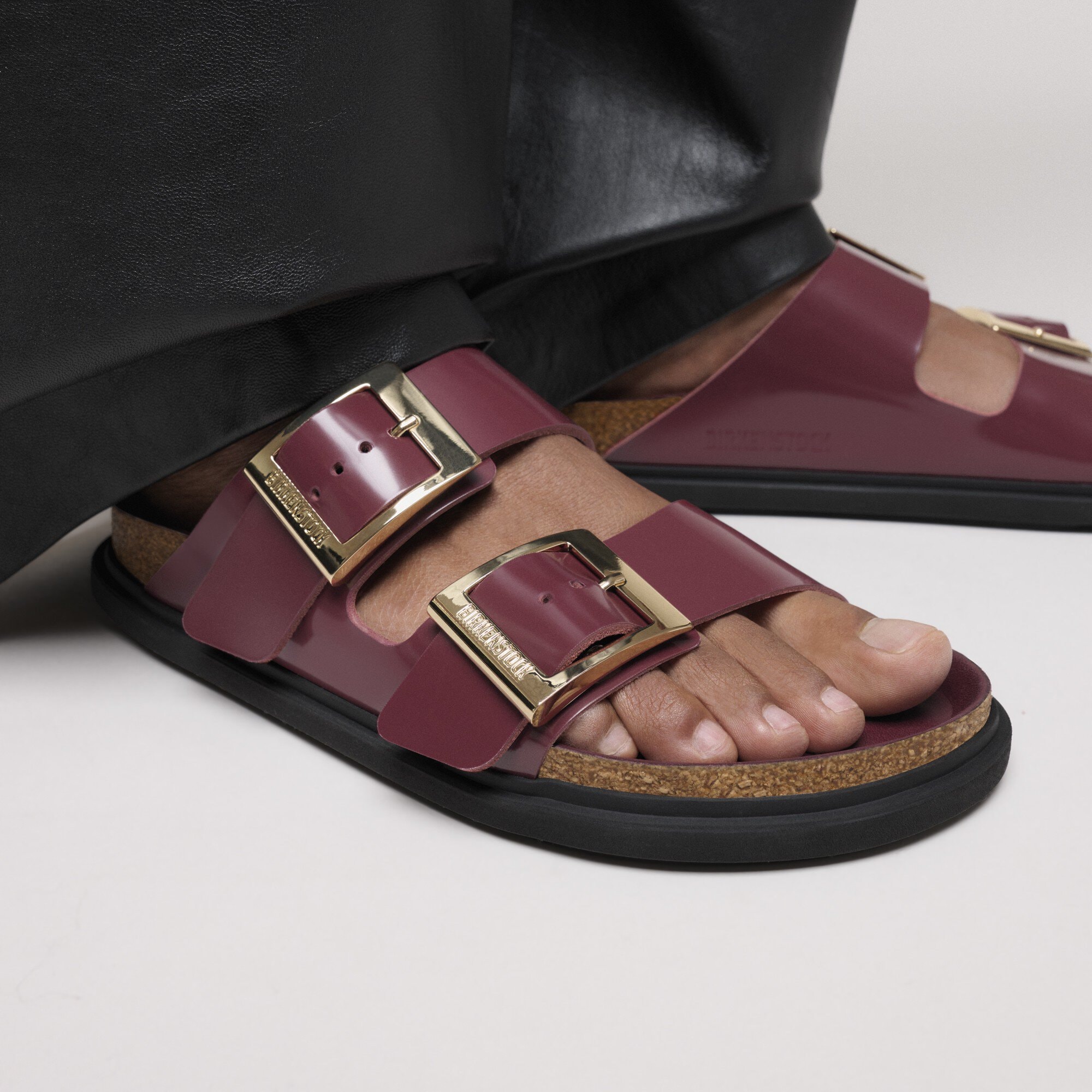Arizona Droplet Buckle Natural Leather Patent Zinfandel High Shine | BIRKENSTOCK